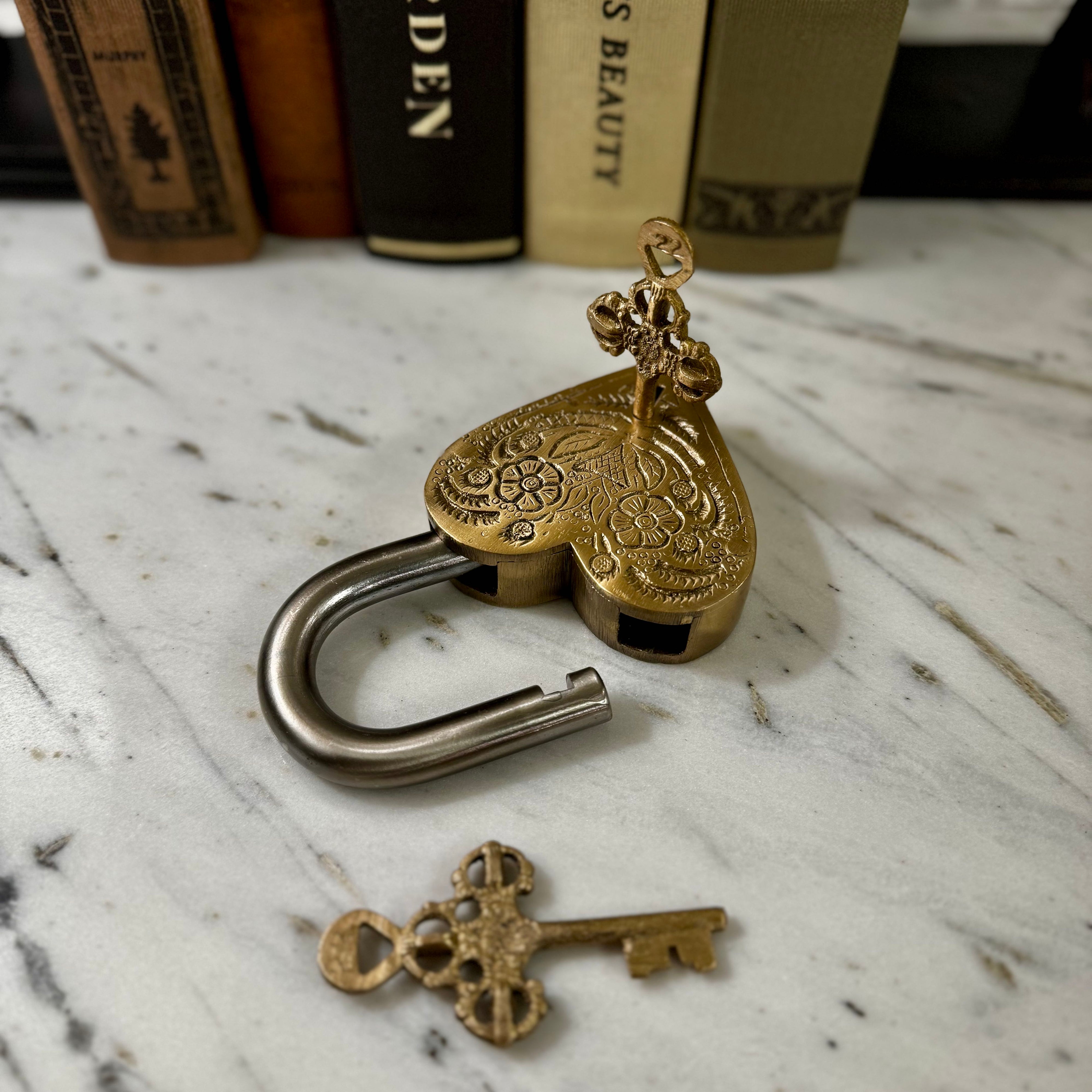 Vintage Style Lock and Key – Thomas Lee Living